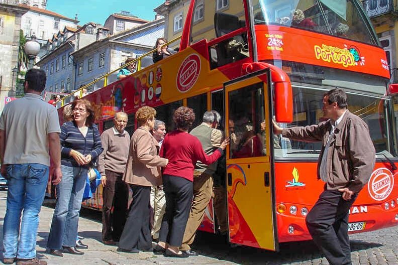 Porto: City Sightseeing Hop-On Hop-Off Bus Tour - Detailed Breakdown of the Itinerary