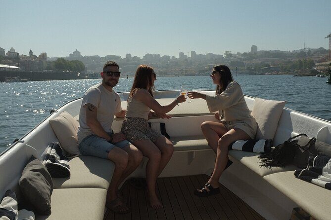 Porto: Douro River Boat Cruise with Port Wine and Snacks - Analyzing the Value
