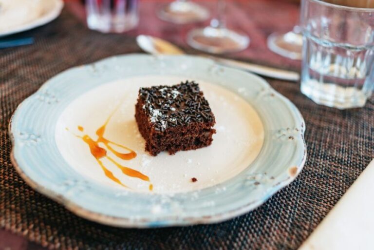 Porto: Douro Valley with Winery Lunch, Tastings & Cruise - Practical details and why they matter