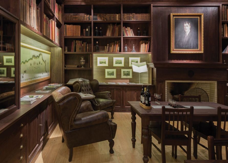 Porto: Graham's Port Lodge Tour & Vintage Room Wine Tasting - The Experience in Detail