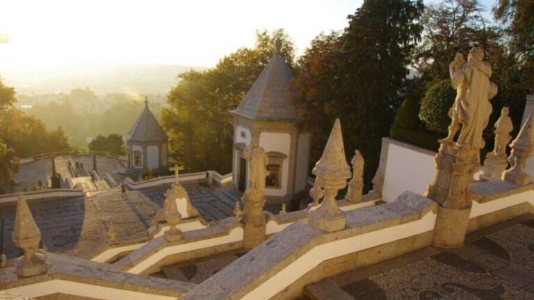 Porto: Guimarães & Braga Tour with Entry Tickets and Lunch - Why This Tour Works Well