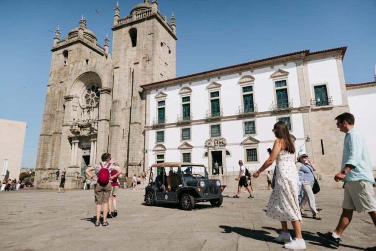 Porto: Private Tour to the Historic Center in a Classic Car - What’s Included and What to Consider