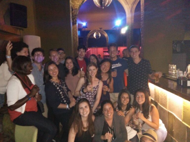 Porto: Pub Crawl with 6 Drinks and VIP Club Entry - Who Should Consider This Tour?