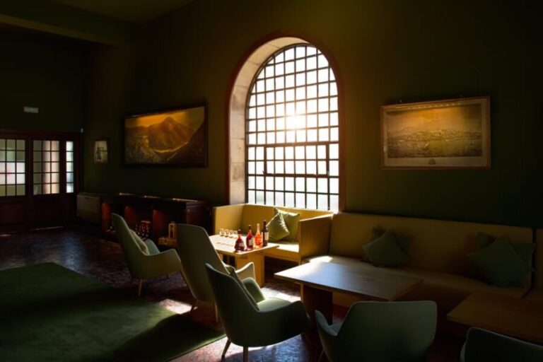 Porto: Royal Oporto Tour na Real Companhia Velha - Who Will Love This Tour?