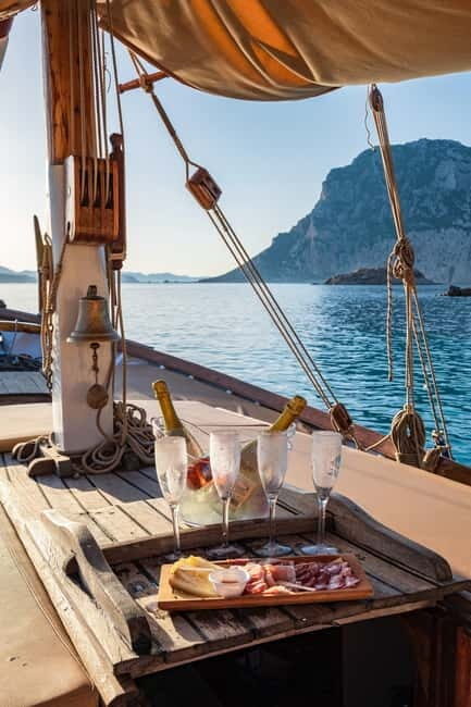 Porto San Paolo: Vintage Cruise Sunset Aperitif to Tavolara - The Tour Itself: An Experience for the Senses