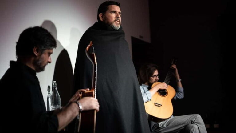 Porto: What is Fado? Commented Live Concert with Port Wine - The Performers and Their Talents
