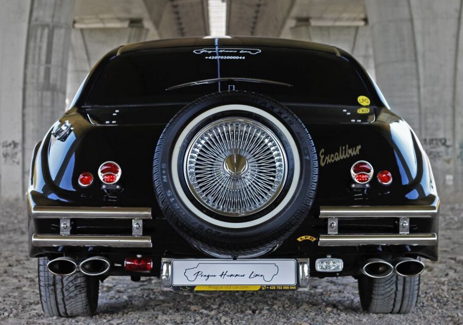 Prague: 1-Hour Vintage Limousine Rental - What Really Sets It Apart?