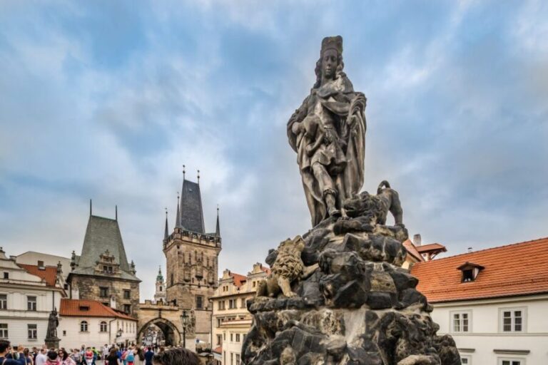 Prague: 3-Hour Walking Tour of Old Town & Prague Castle - Who Is This Tour Best For?