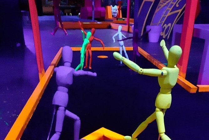 Prague Black Light Mini Golf and Games with free Drinks - Who Is This Tour Best Suited For?