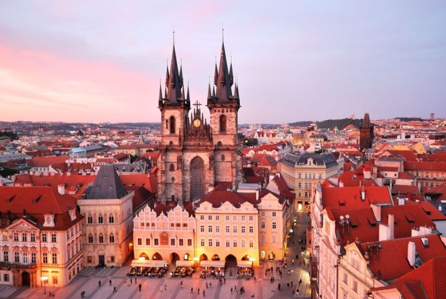 Prague: Castle and Jewish Quarter Tour with Cruise and Lunch - Transportation and Group Dynamics