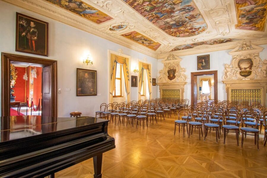 Prague Castle: Midday Classical Concert at Lobkowicz Palace - Summary: Who Should Consider This Concert?