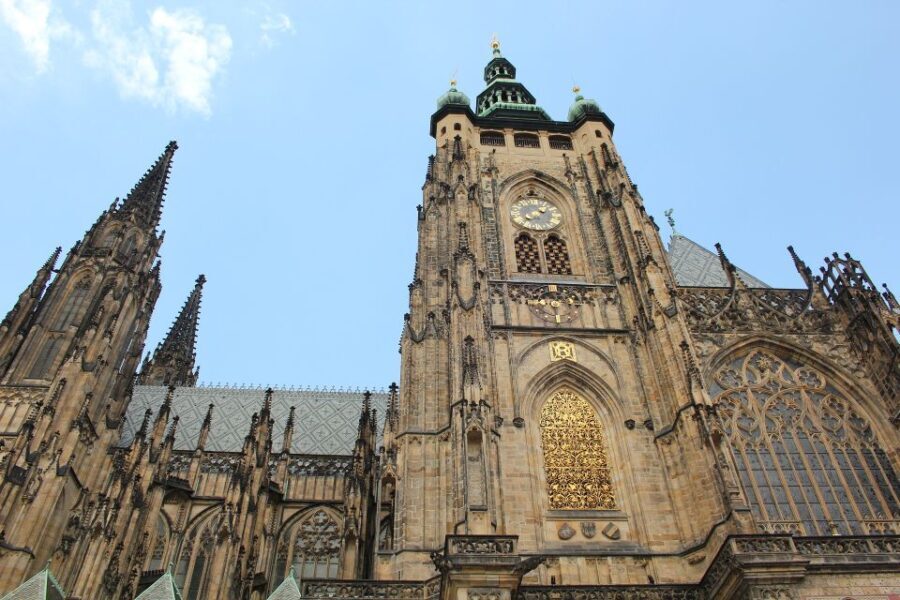 Prague Castle: Small-Group Tour with a local guide - Who Should Consider This Tour?