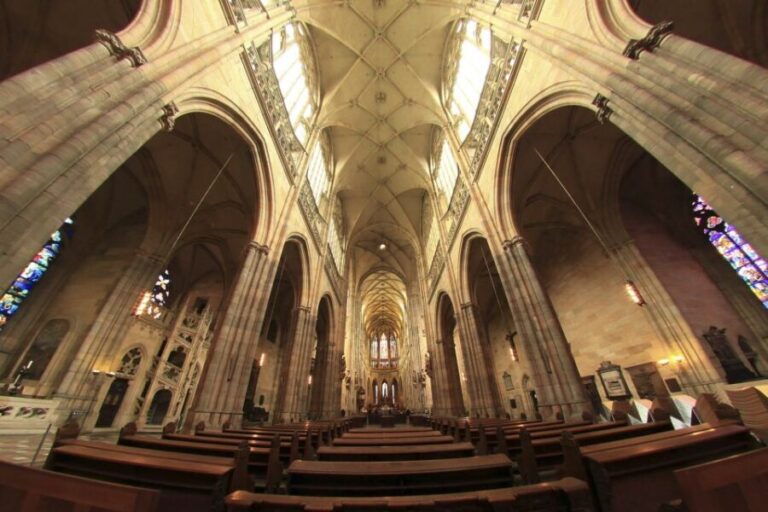 Prague: Full-Day Tour with Lunch and River Boat Cruise - Transportation & Group Size