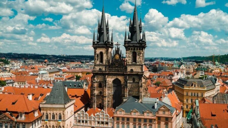 Prague: Top Sights and Historic Center Introduction Tour - Practical Details & Why They Matter