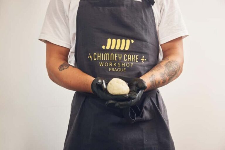 Prague: Traditional Chimney Cake (Trdelník) Making Workshop - What to Expect: A Step-by-Step Breakdown