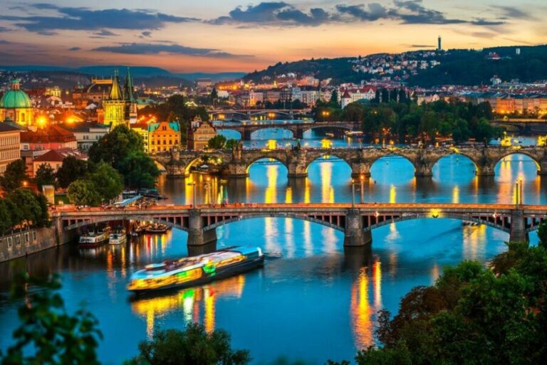 Prague: Vltava River Night Cruise with Buffet - The Food — What’s on the Plate?