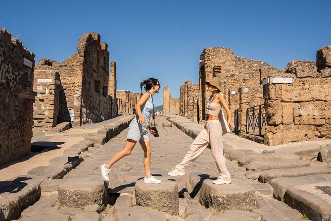 Premium Minivan Trip from Rome: Pompeii Tour & Lunch in Sorrento - Scenic Coastline and Photo Stops