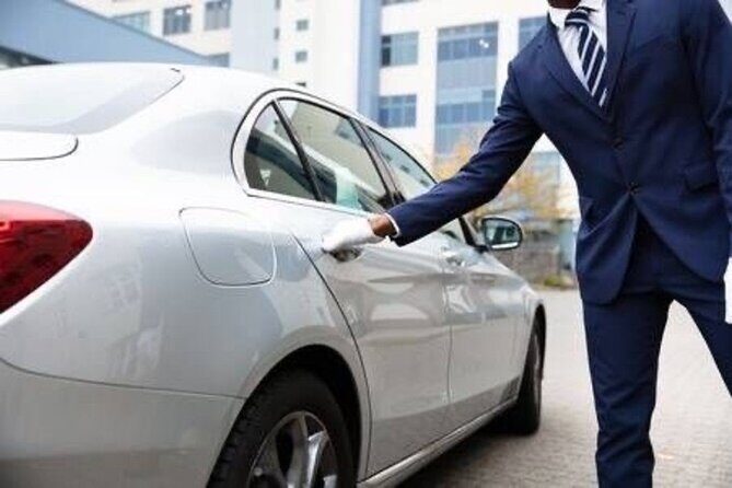 Private Arrival Transfer from CDG or ORLY airports to Paris city - What to Expect from Your Paris Arrival Transfer