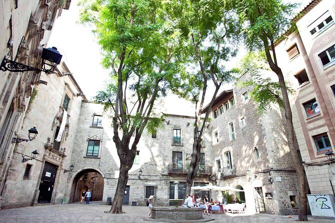Private Barcelona Old Town and Gothic Quarter Walking Tour - What Sets This Tour Apart