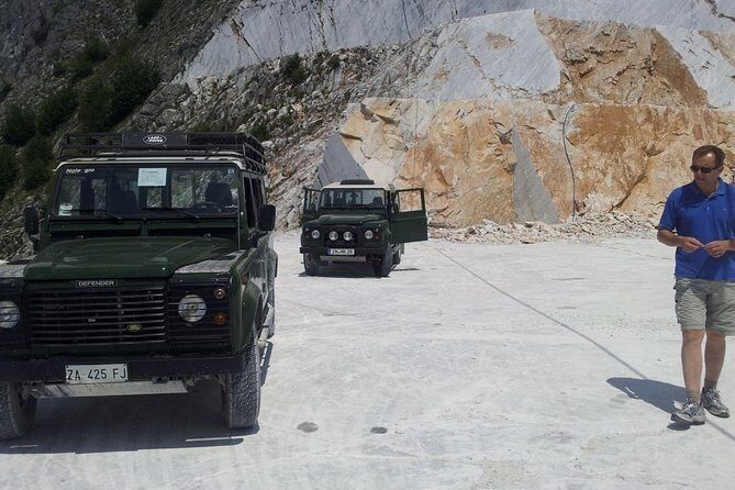 PRIVATE tour in Carrara marble quarries with 4x4 vehicles - Authentic Experiences and Authentic Insights