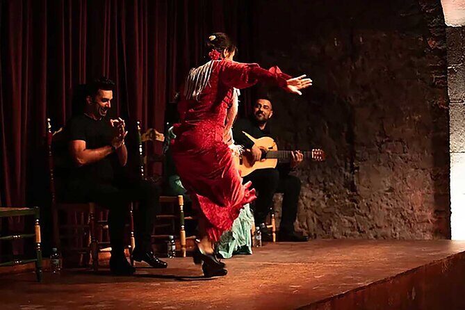 Private Tour: Tapas, Wine & Flamenco Show in Barcelonas Old Town - Exploring the Market Stops