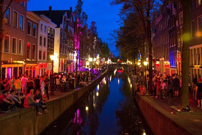 Red Light District Tour by Locals, Small Group (approx 4) - What to Expect on the Tour