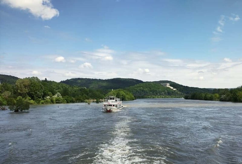 Regensburg: Klinger's Sightseeing Boat Tour to Walhalla - Reaching Walhalla: The Climb and Its Rewards