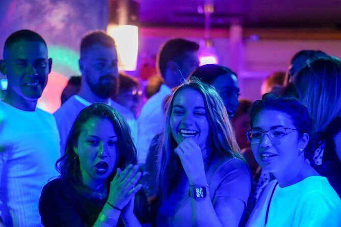 Riviera Bar Crawl Party with Free Shots and VIP Entry - The Group Size & Atmosphere