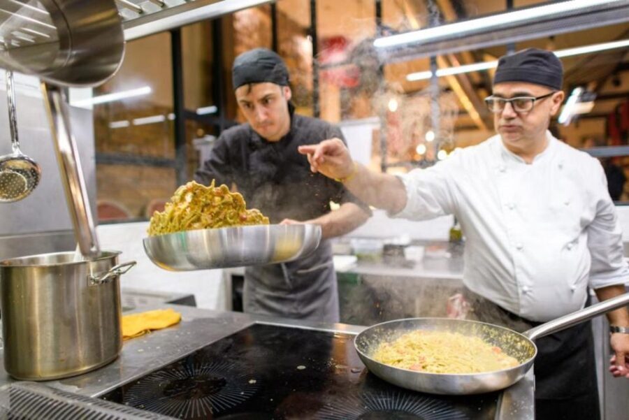 Rome: Authentic Roman Restaurant Dining Experience & Wine - The Itinerary: What You Can Expect