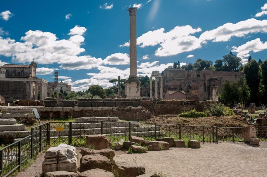 Rome: Colosseum Experience +Audio Guide APP - Optional Arena - Exploring at Your Own Pace