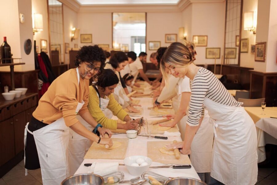 Rome: Fettuccine Pasta Cooking Class in Rome's City Center - What the Day Looks Like