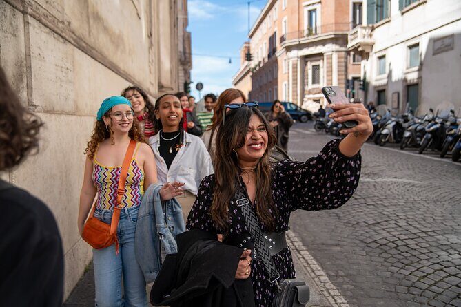 Rome: Guided Small Group Walking Tour of City Highlights - Meeting Point & Accessibility