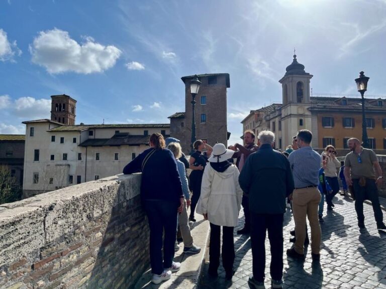 Rome: Jewish Ghetto and Trastevere Tour - Crossing Tiber Island