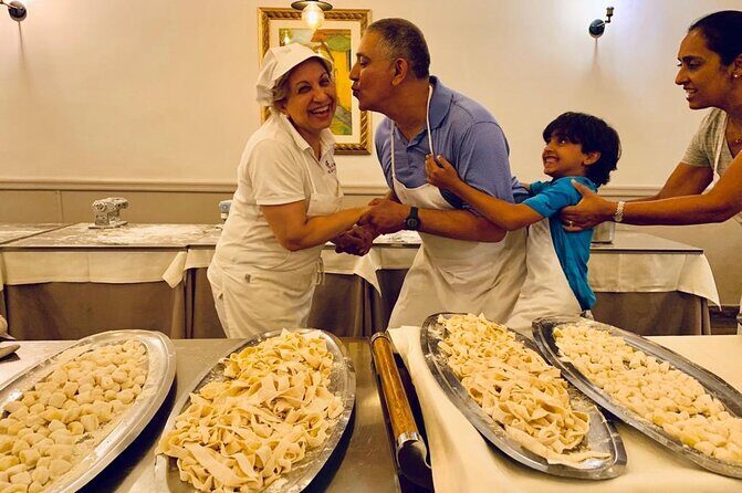 Rome Pasta & Tiramisu Making Class with Fine Wine - Meeting Point and Arrival