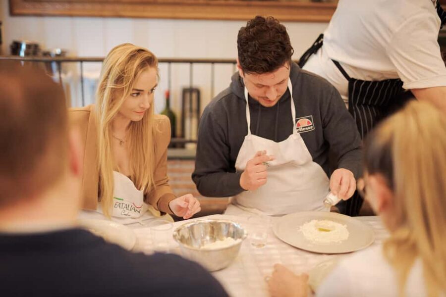 Rome: Pizza Cooking Class in Piazza Navona with Drinks - Why This Tour Works for Travelers