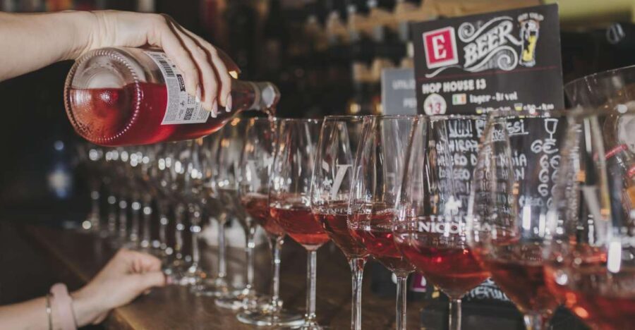 Rome: Trastevere Wine Tasting with Food Pairing and Gelato - Who Should Book This Tour?