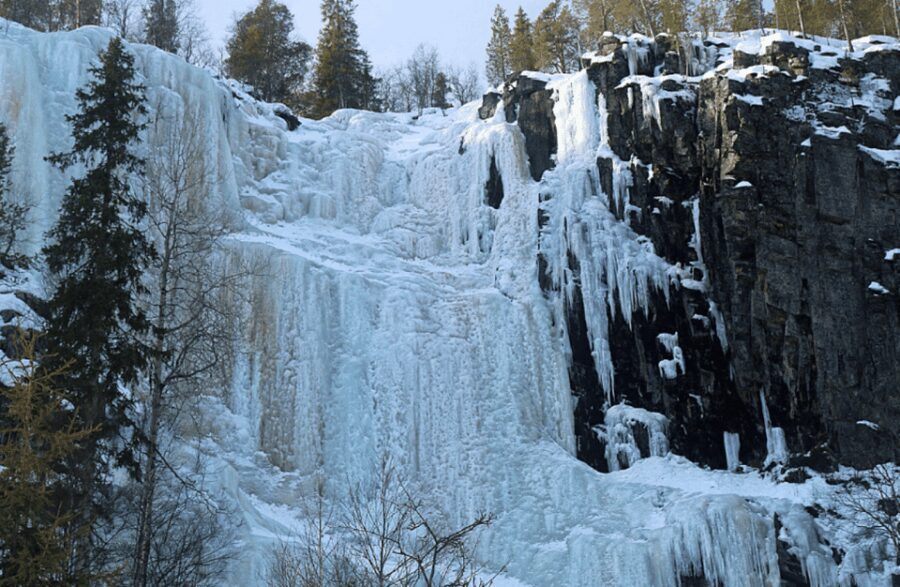 Rovaniemi: Korouoma Frozen Waterfalls Hike & Hot BBQ Lunch - The Guided Hike: What to Expect
