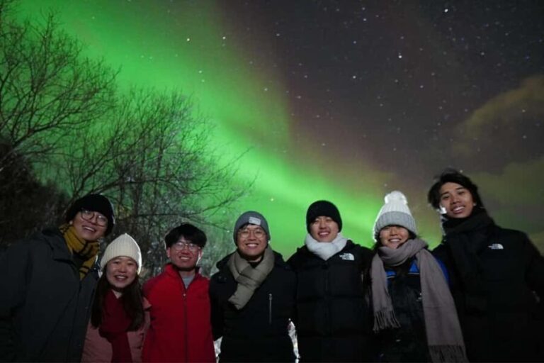 Rovaniemi: Northern Lights Tour with Guaranteed Viewings - Transportation & Group Size
