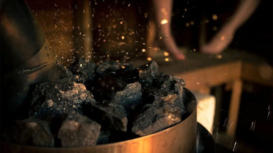 Rovaniemi: Northern Lights Trip with Arctic Sauna & Jacuzzi - Value and Practicality