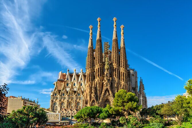 Sagrada Familia Guided Tour with Skip The Line Access - A Closer Look at the Itinerary