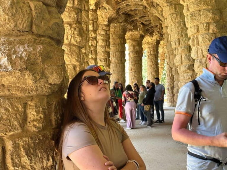 Sagrada Família & Park Güell Guided Tour with Transportation - Why This Tour Works