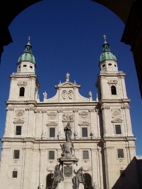 Salzburg 2.5-Hour Walking Tour: Mozart, Old Town & More - What to Expect at Each Stop