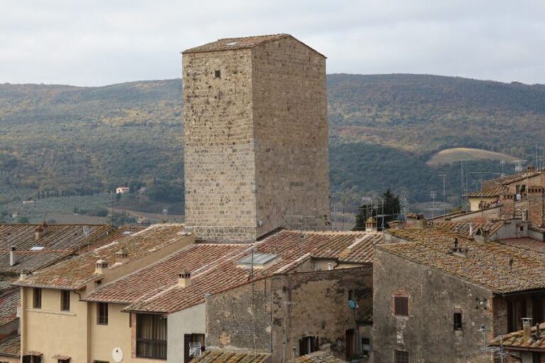 San Gimignano Campatelli Home and Tower Visit - Practical Aspects and Visitor Experience