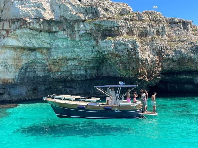 Santa Maria di Leuca : Tour in barca ,grotte e snorkeling - The Itinerary in Detail