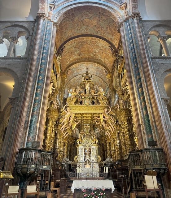 Santiago de Compostela Cathedral and Museum Guided Tour - The Role of Guides and their Impact