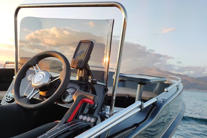 Santorini Boat Rental: License Free and Full or Half Day Options - How the Experience Feels in Practice