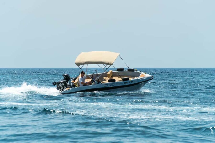 Santorini: License-Free Motor Boat Full or Half-Day Rental - The Benefits of a Self-Guided Boat Experience in Santorini