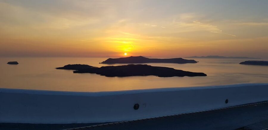 Santorini: Sightseeing Island Tour (Private) - Transportation and Timing: Why It Matters