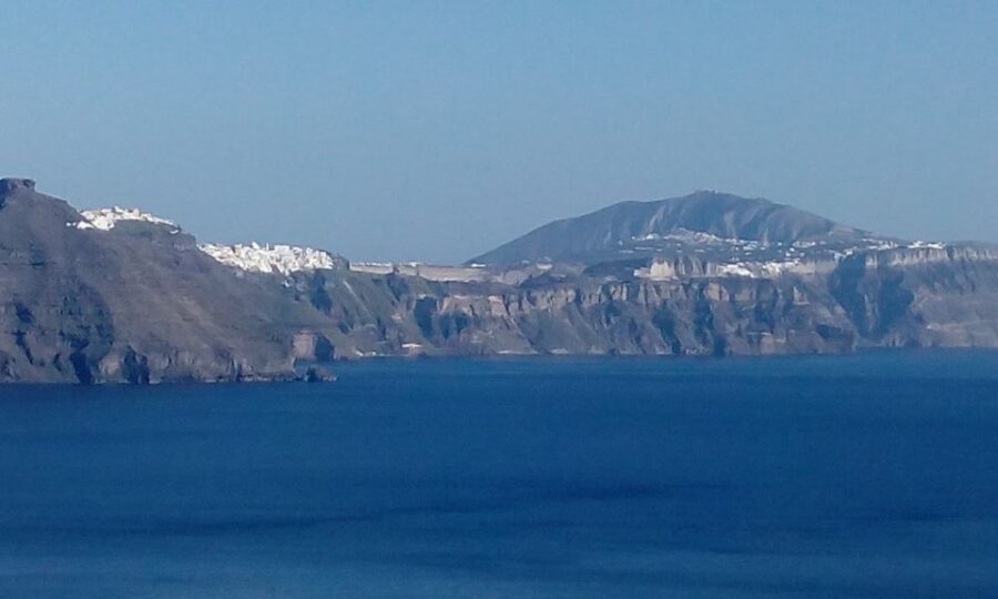 Santorini: Small-Group Highlights Tour of Venetian Castles - Transportation, Timing, and Small-Group Dynamics