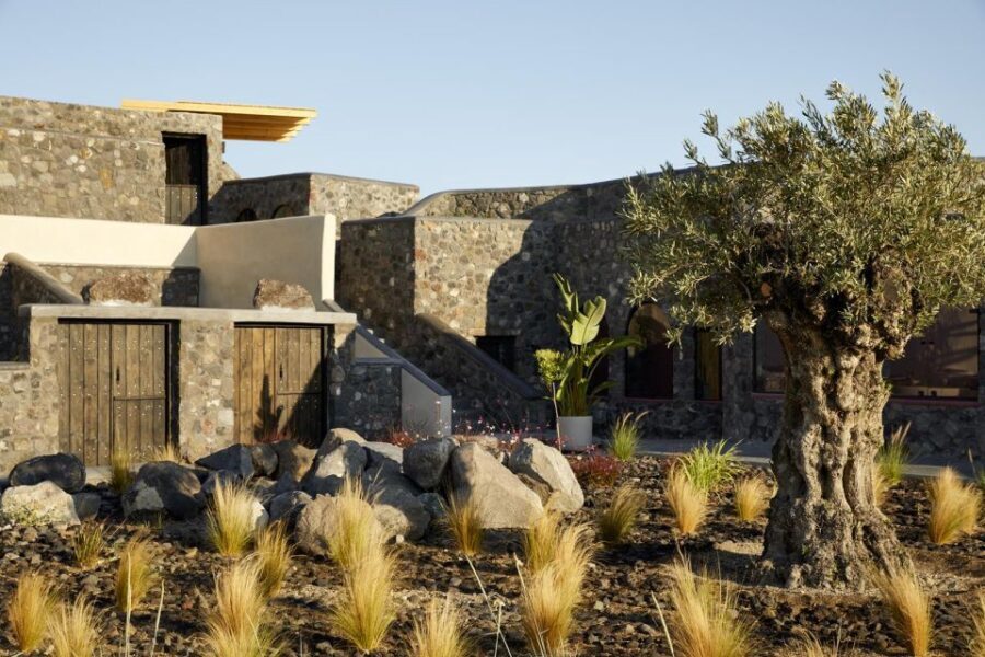 Santorini: Volcanic Hot-Tub Experience with Caldera Views - The Value of This Experience